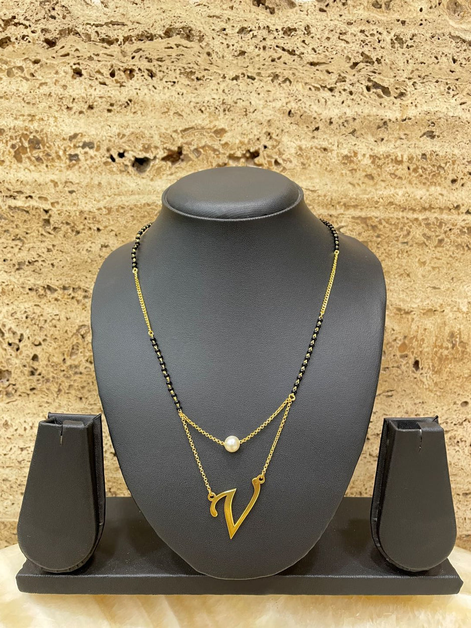 Buy Name Mangalsutra | Fancy Naam Wale Short Mangalsutra Designs ...